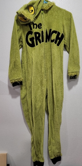 Intimates & Sleepwear | Grinch Onesie | Poshmark